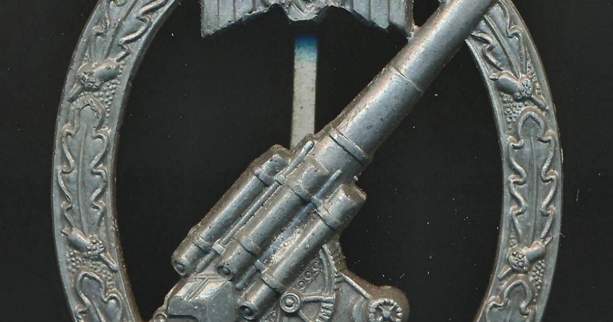 Denazified Heer Flak Badge