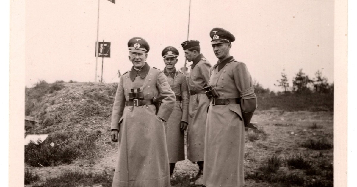 Photo of Heer Officers during War Games