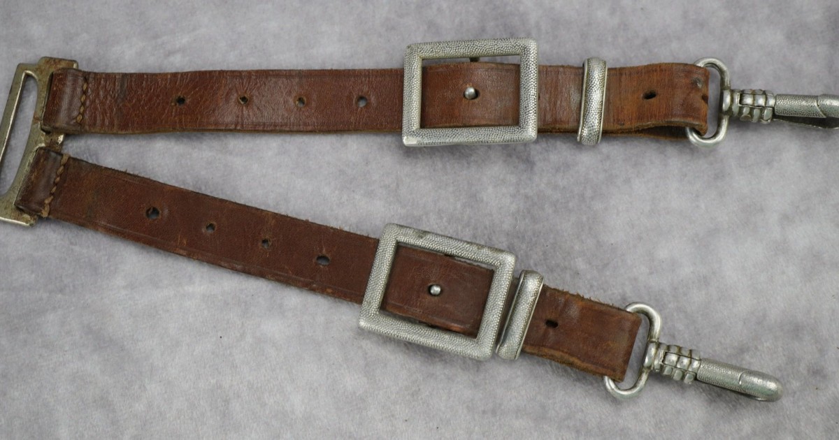 RAD Leader Dagger Hangers