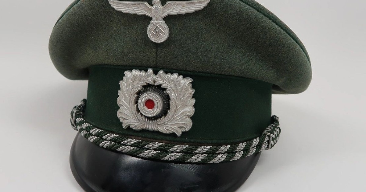 SOLD - Customs officer's visor cap