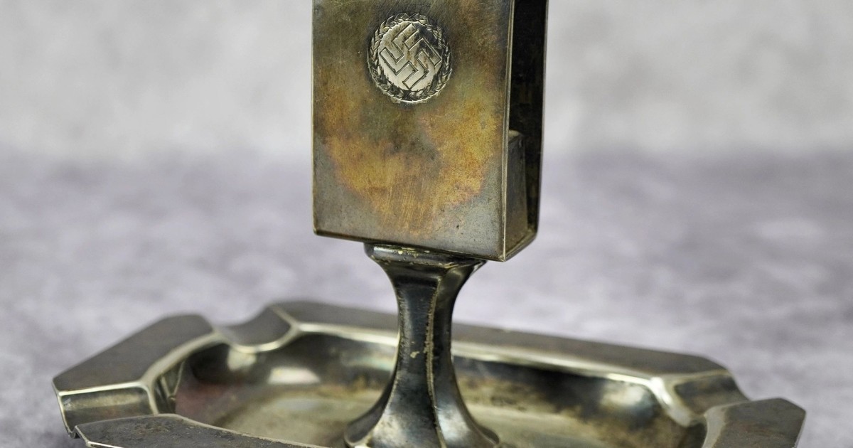 SOLD - Der Deutsche Hof Ashtray