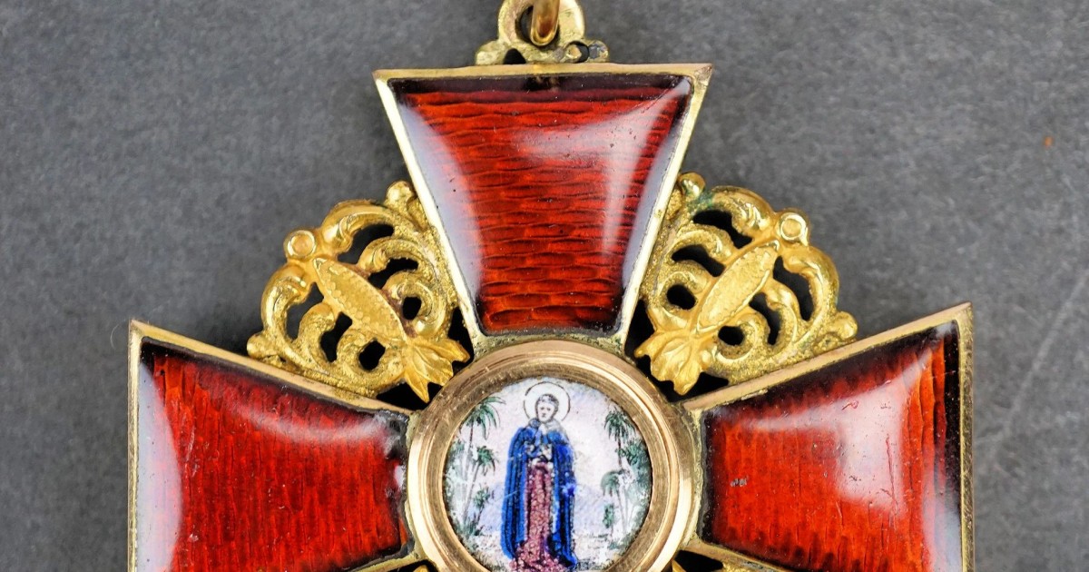 SOLD - Imperial Russian Order of Saint Anne 2nd Class Neck Order