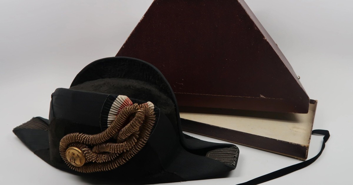 SOLD - Kriegsmarine Fore & Aft bicorn dress cap in the original hat box
