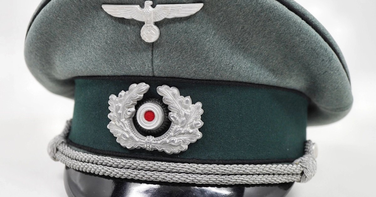 SOLD - Named Heer Pioneer Officer Visor Cap by Peküro