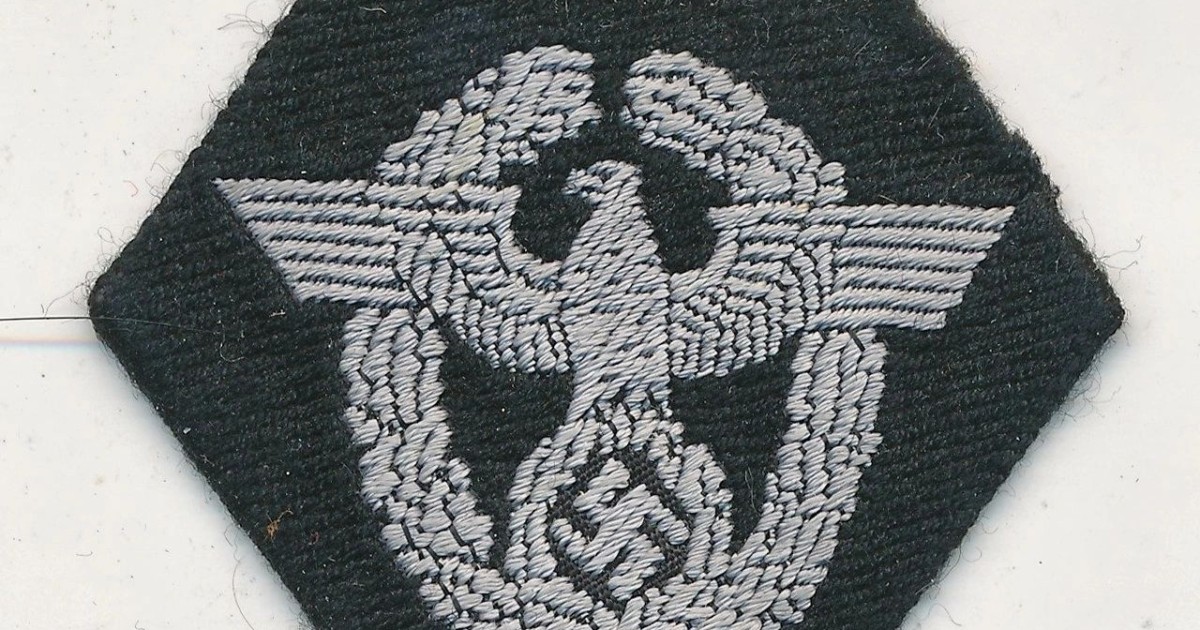 SOLD - SS Former Polizei Personnel Sleeve Diamond