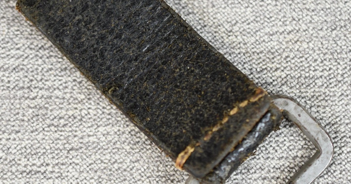 Black Leather D-Ring Belt Loop