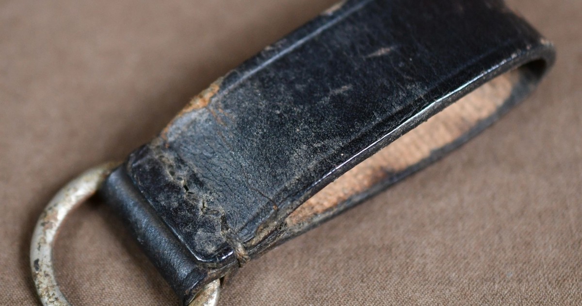 Leather D-Ring Belt Loop