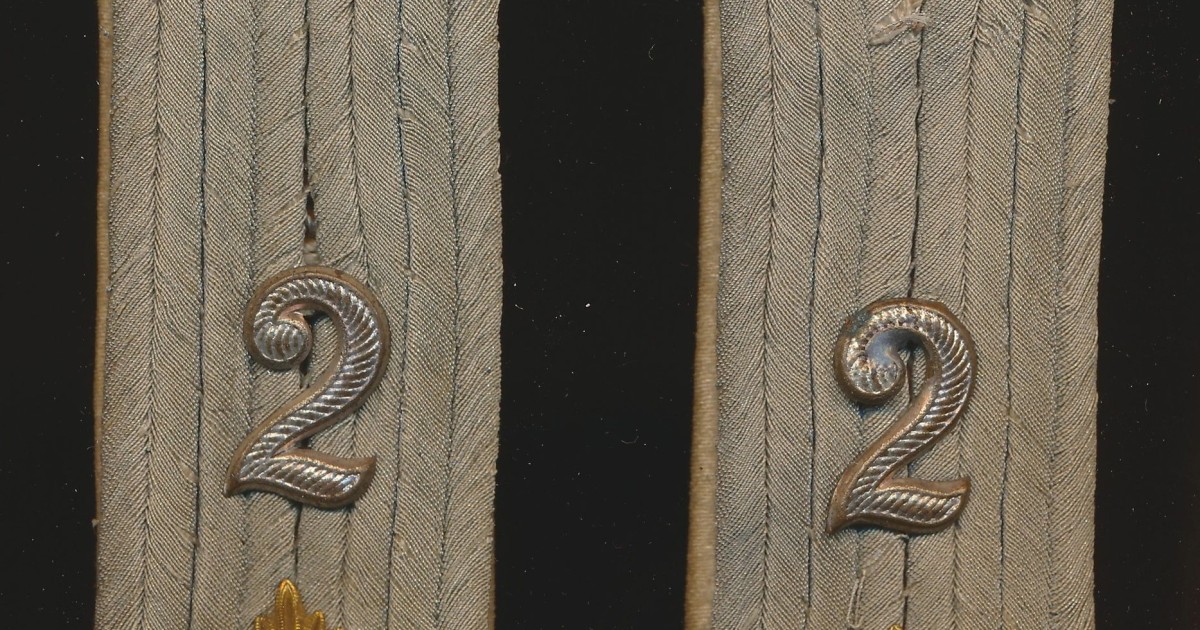 SOLD - Heer Infantry Oberleutnant Shoulder Boards