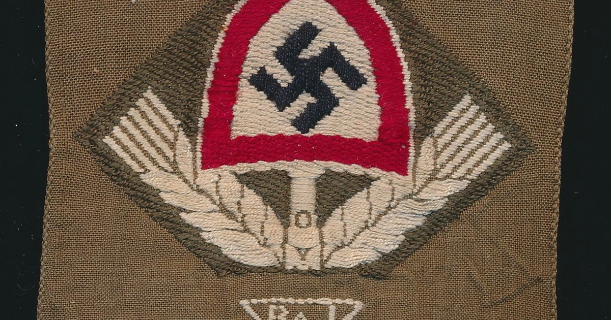 RAD Cap Insignia in BeVo